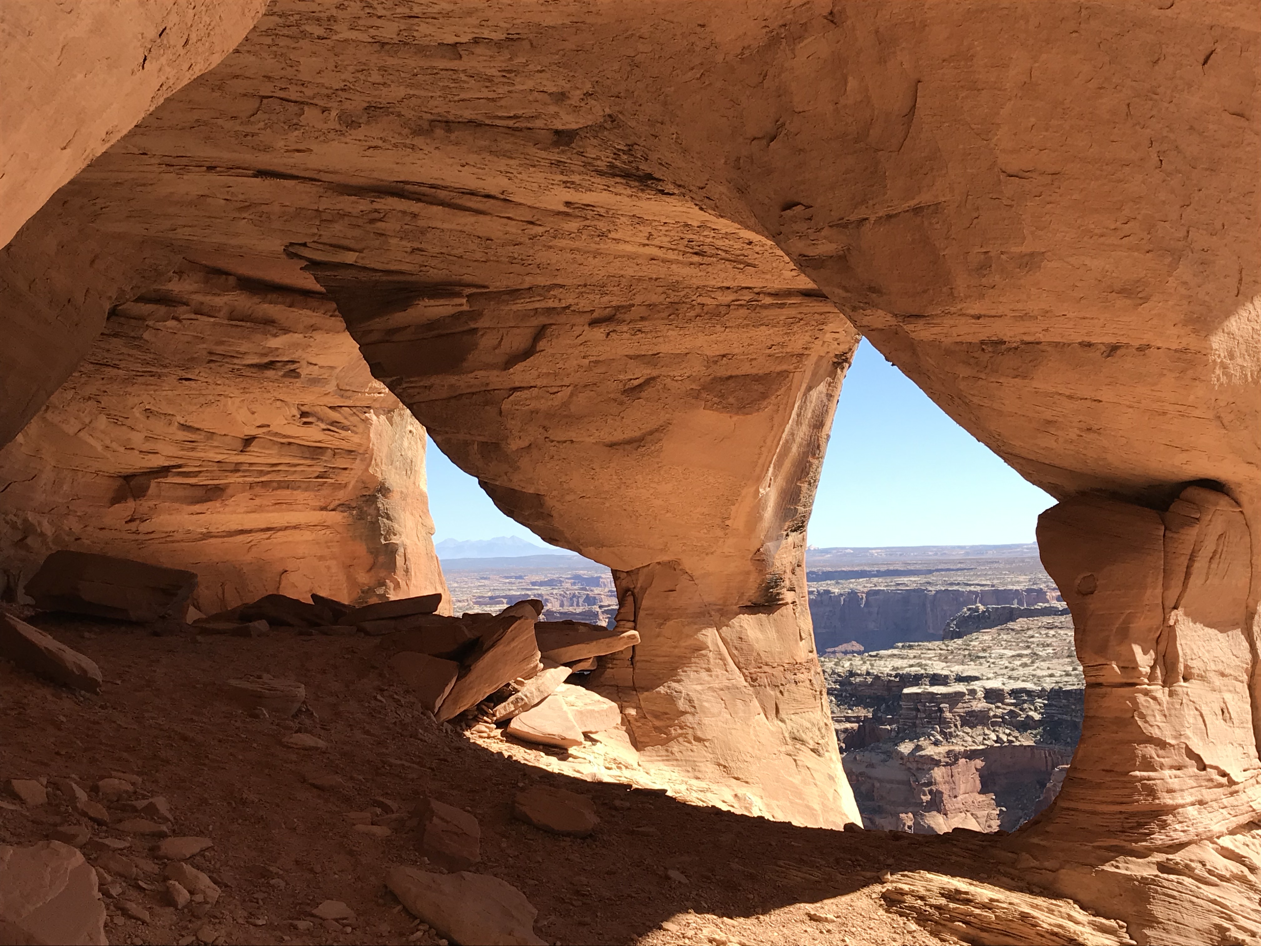 Colonnade Arch (Five Hole Arch) – Wanderers in Wonder